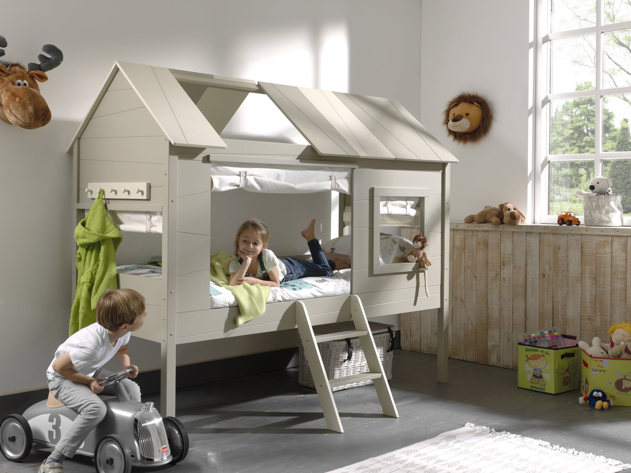 Vipack Charlotte Kids Treehouse Bed With Fabric Blinds & Slatted Frame