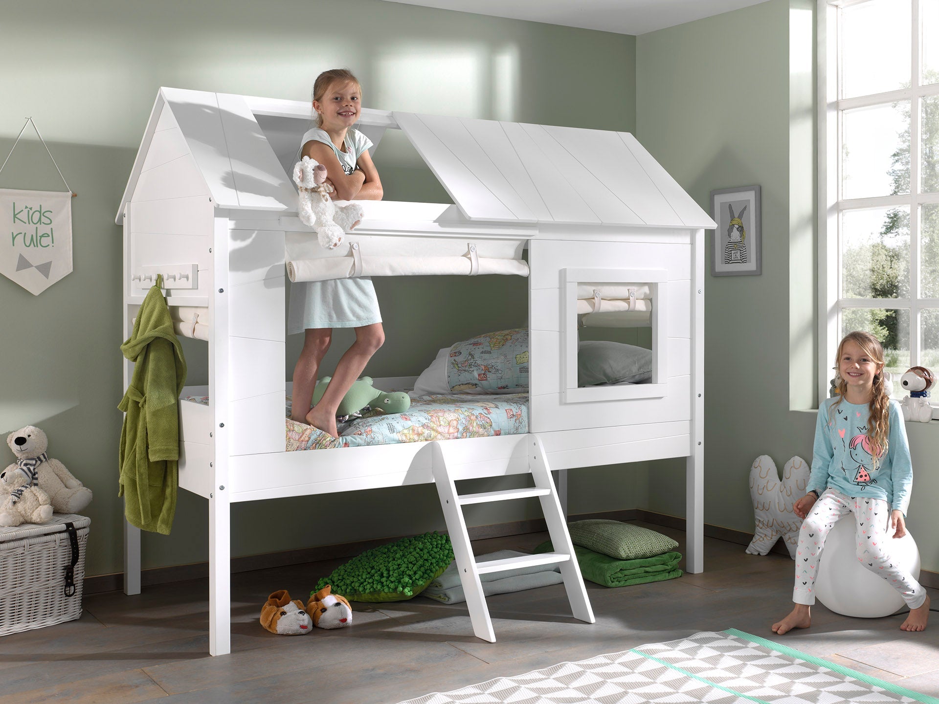 Vipack Charlotte Kids Treehouse Bed With Fabric Blinds - White
